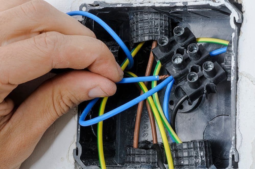 Dozen, kasten en elektrische behuizingen bij GroupSumi | GroupSumi
